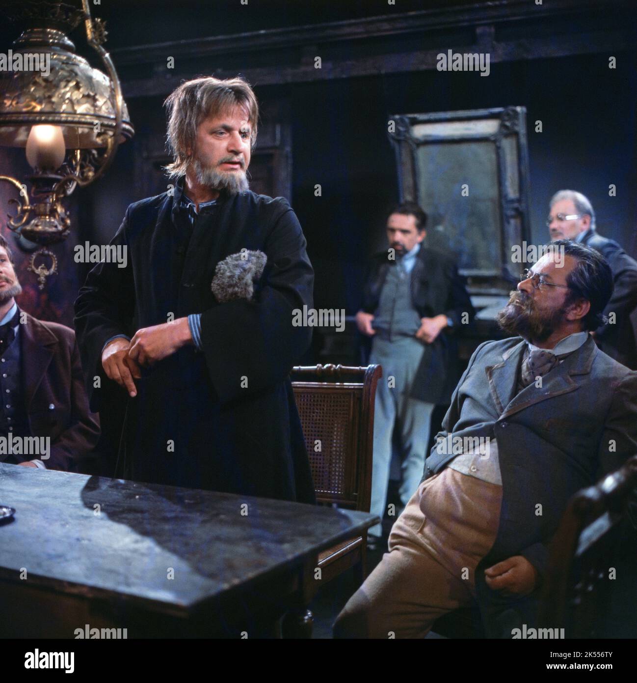 Die Besessenen, Fernsehfilm nach dem Roman von Fyodor Dostoyesvsk und ...