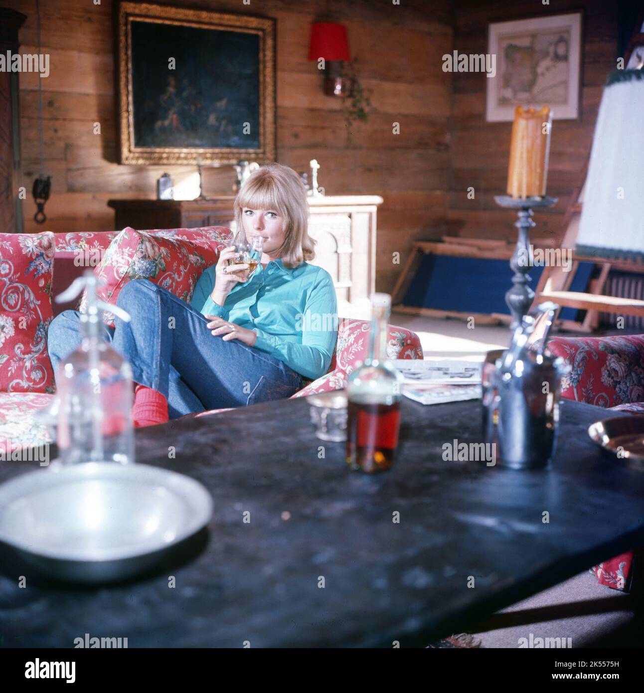 Vivi Bach, dänische Sängerin, Schauspielerin und Fernsehmoderatorin ...