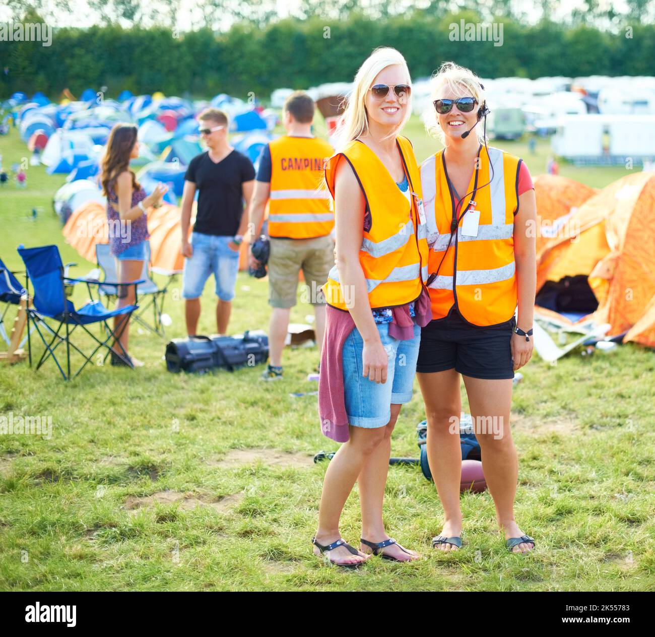 Event staff hi-res stock photography and images - Alamy