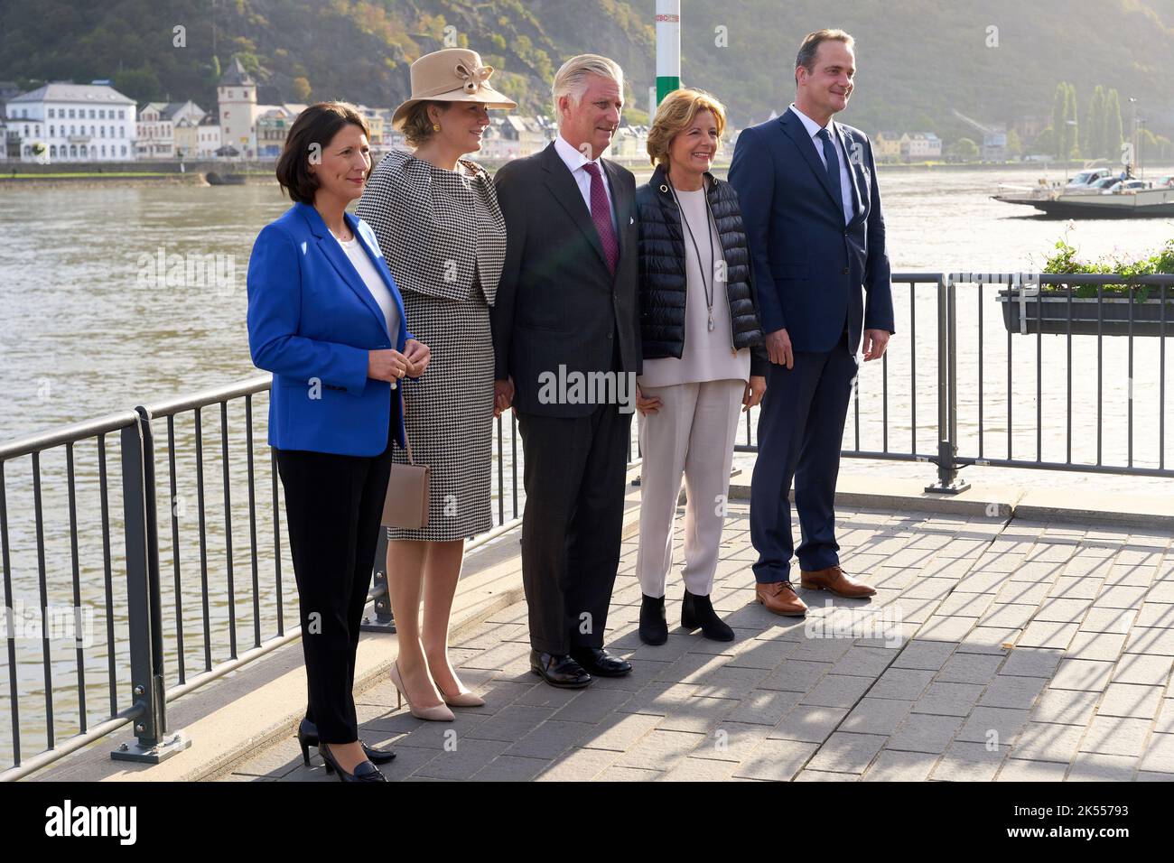 St. Goar, Germany. 06th Oct, 2022. The Belgian royal couple (M) begin ...