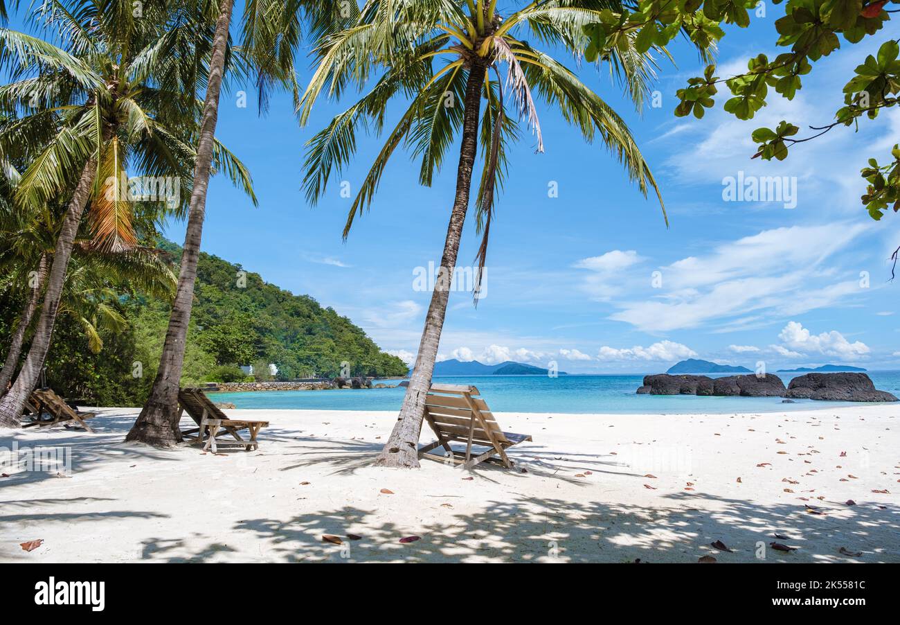 Tropical Island with crystal clear ocean, Koh Kham Trat Thailand ...