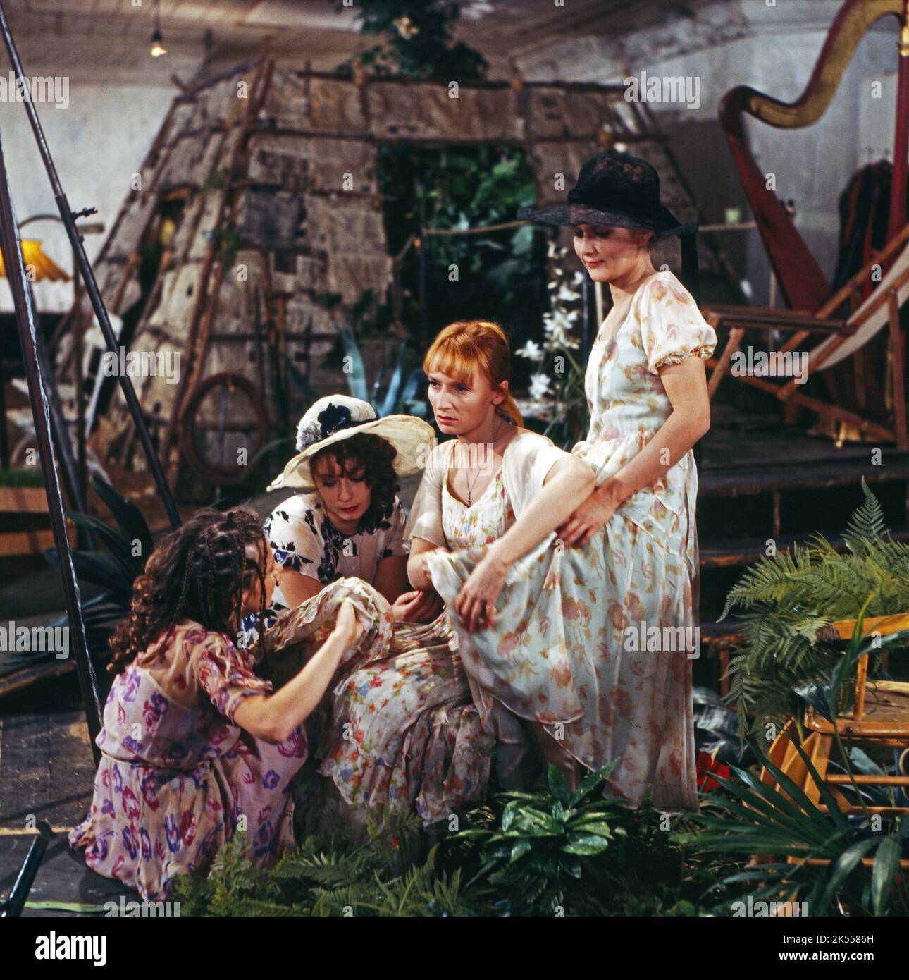 Dona Rosita oder Die Sprache der Blumen, Fernsehfilm nach dem Stück von ...