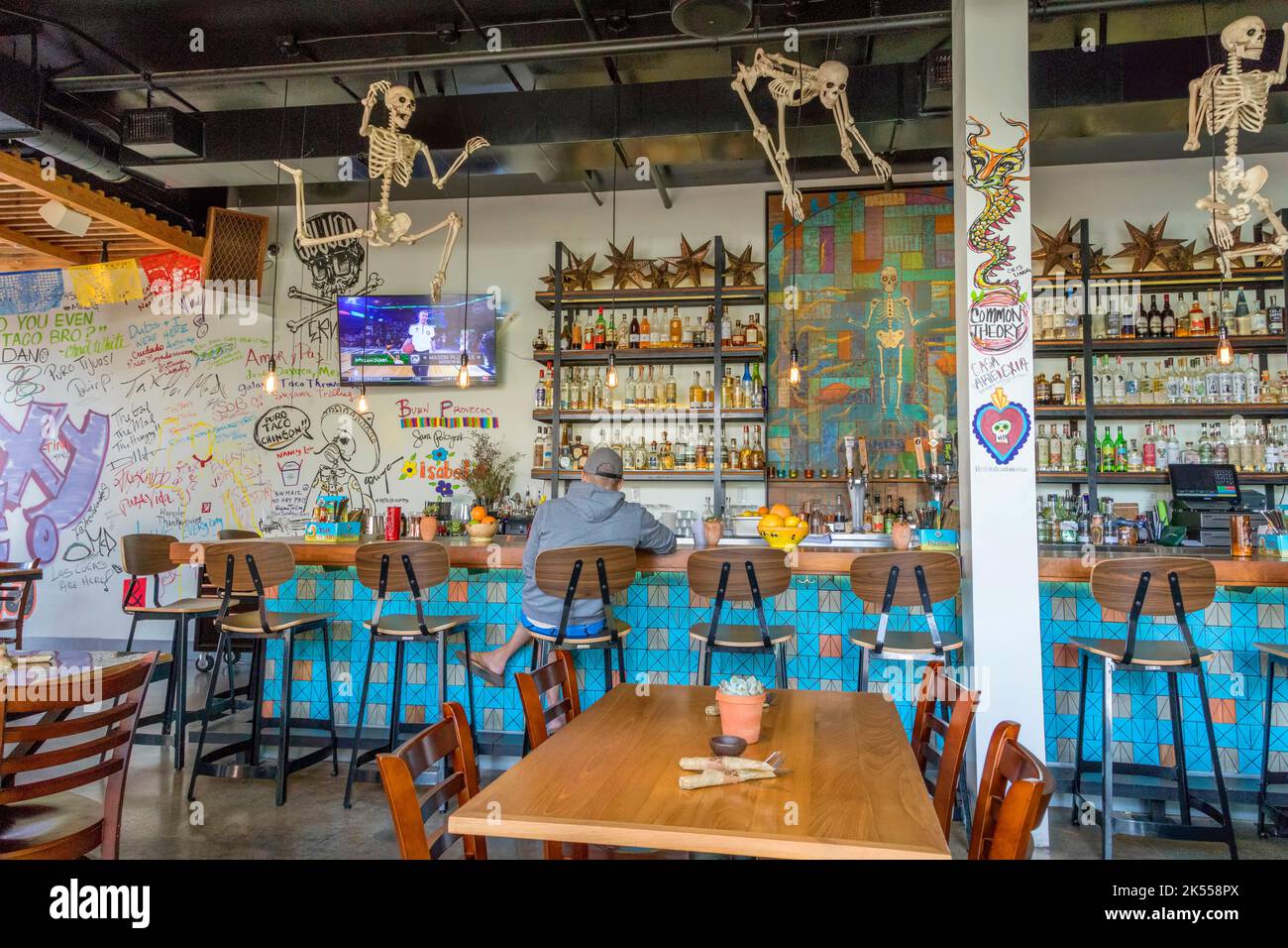Mexican restaurant interior hi-res stock photography and images - Alamy