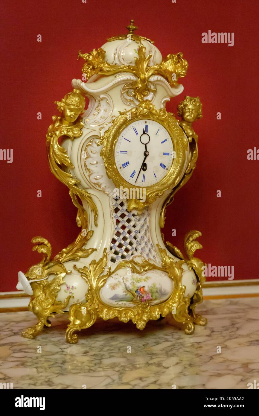 Renaissance table clock hi-res stock photography and images - Alamy