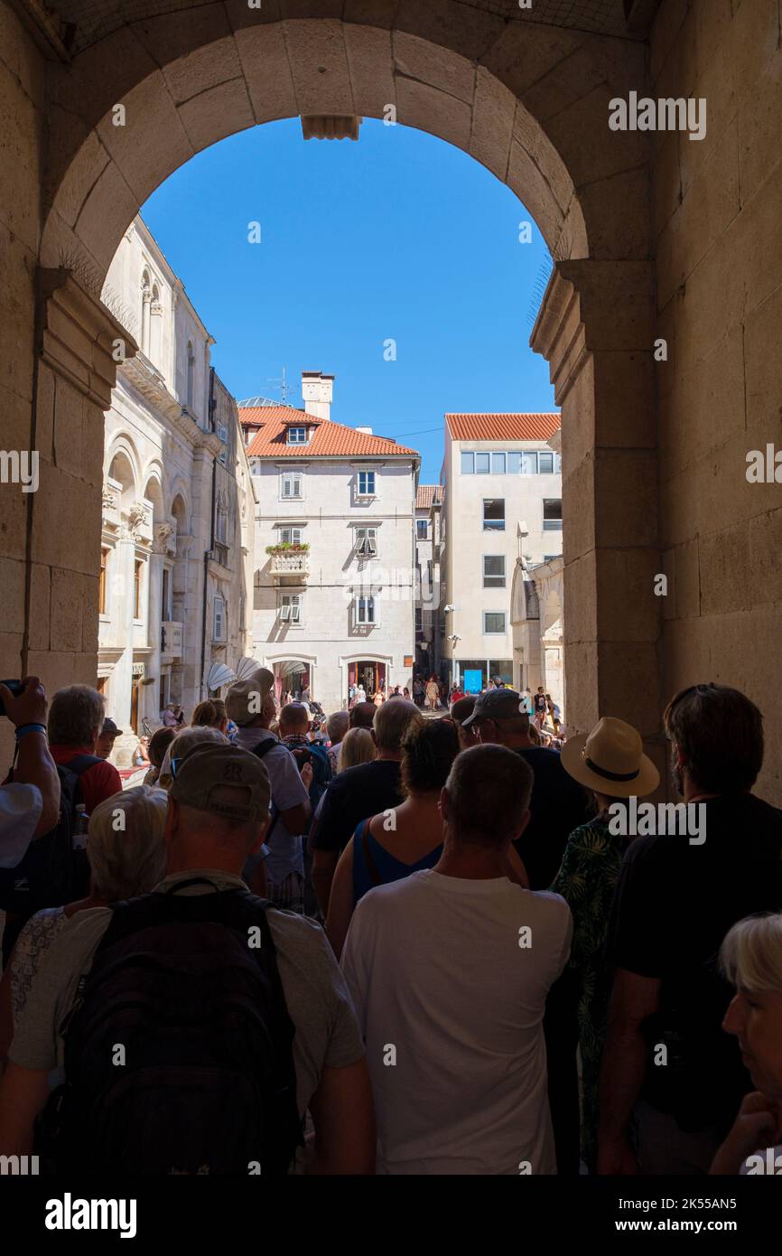 Old buildings split hi-res stock photography and images - Alamy