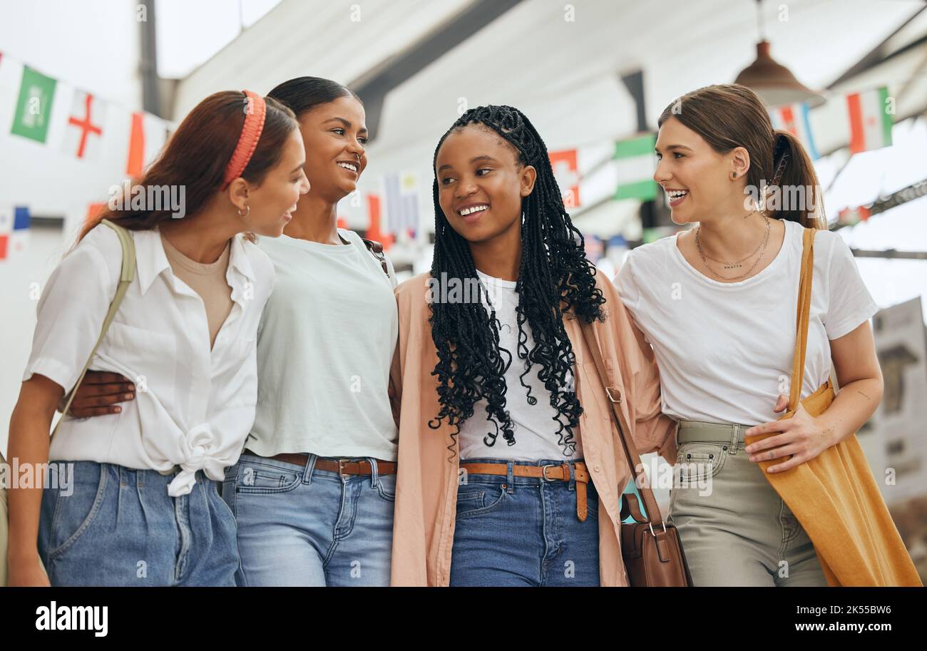 Global friends hi-res stock photography and images - Alamy