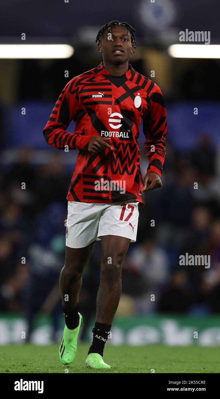 London, England, 5th October 2022. Rafael Leão of AC Milan warms up ...