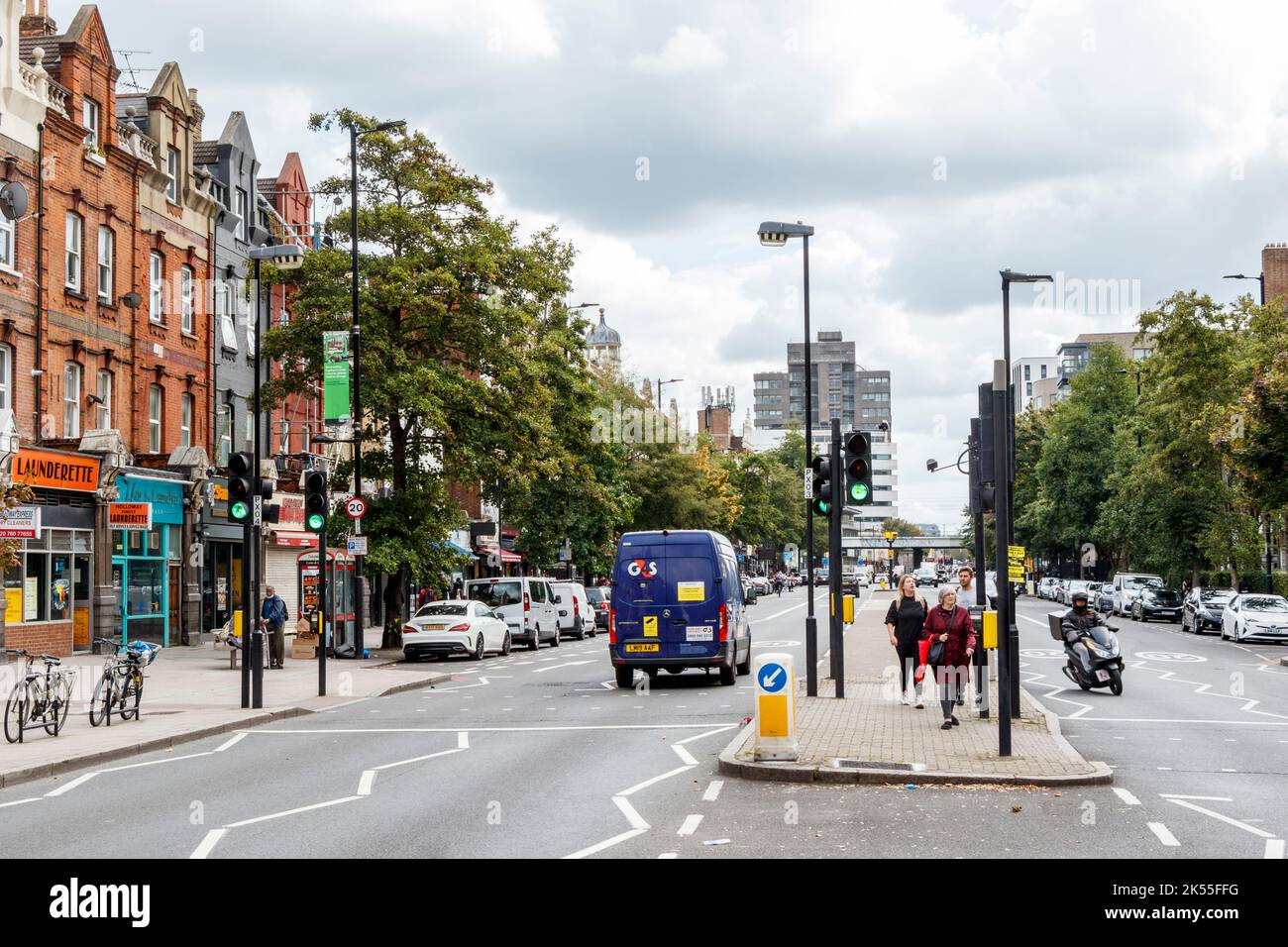 View South along Holloway Road in the Nag's Head area of Islington ...