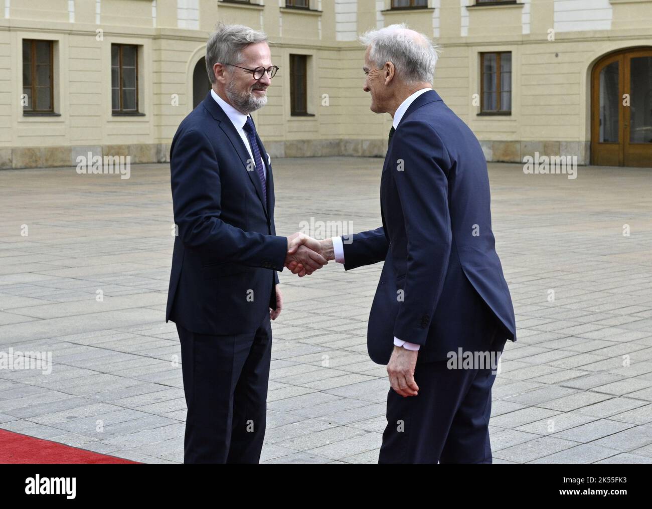 Prague, Cr. 06th Oct, 2022. Czech Prime Minister Petr Fiala, left ...