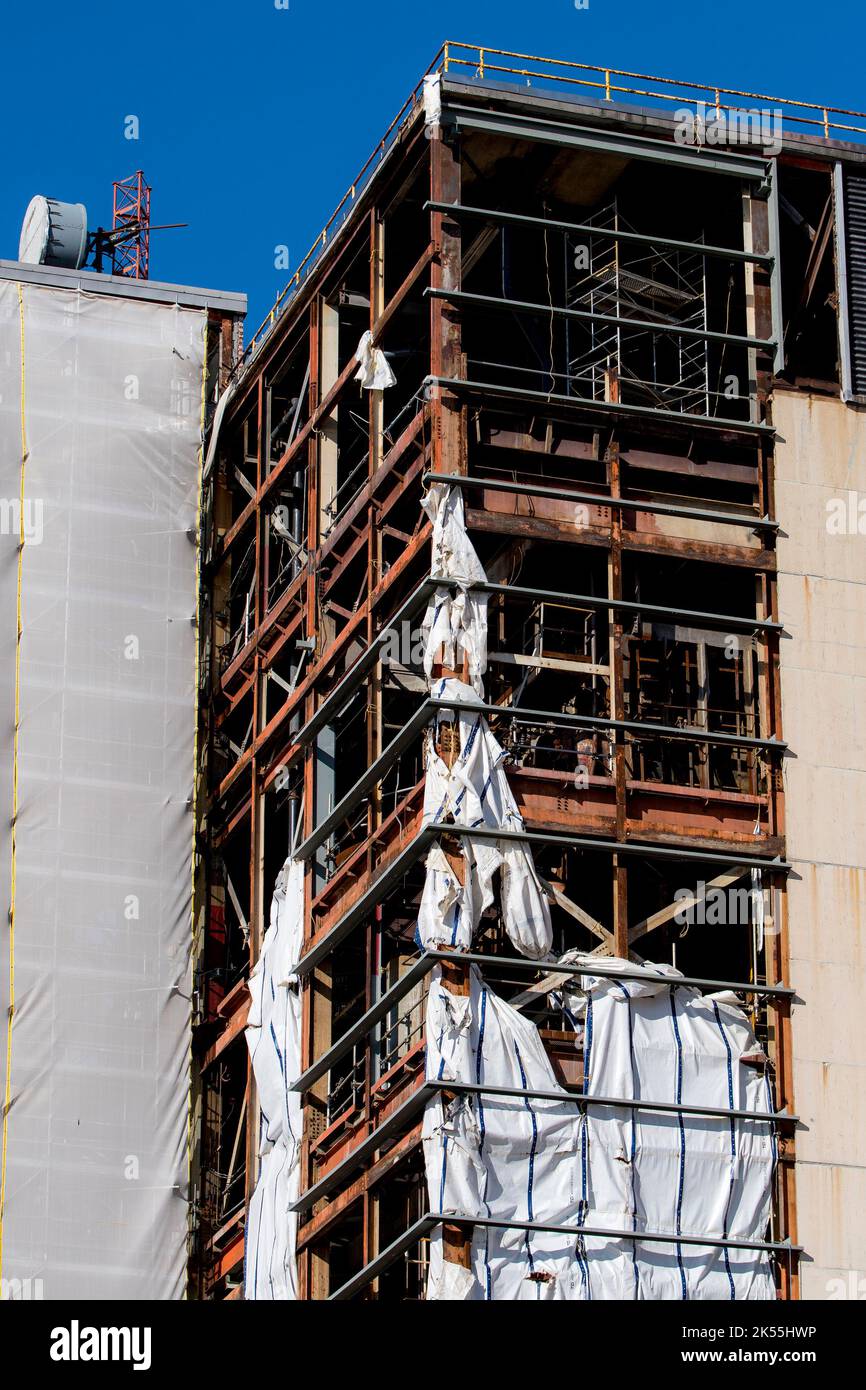 Building repair hi-res stock photography and images - Alamy