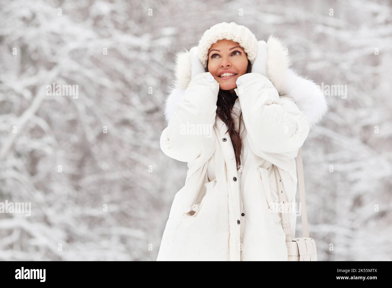 Knitted covers hi-res stock photography and images - Alamy