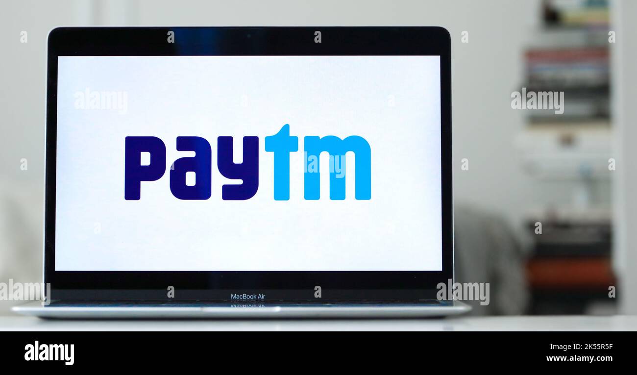The logo of Paytm on the laptop screen Stock Photo - Alamy