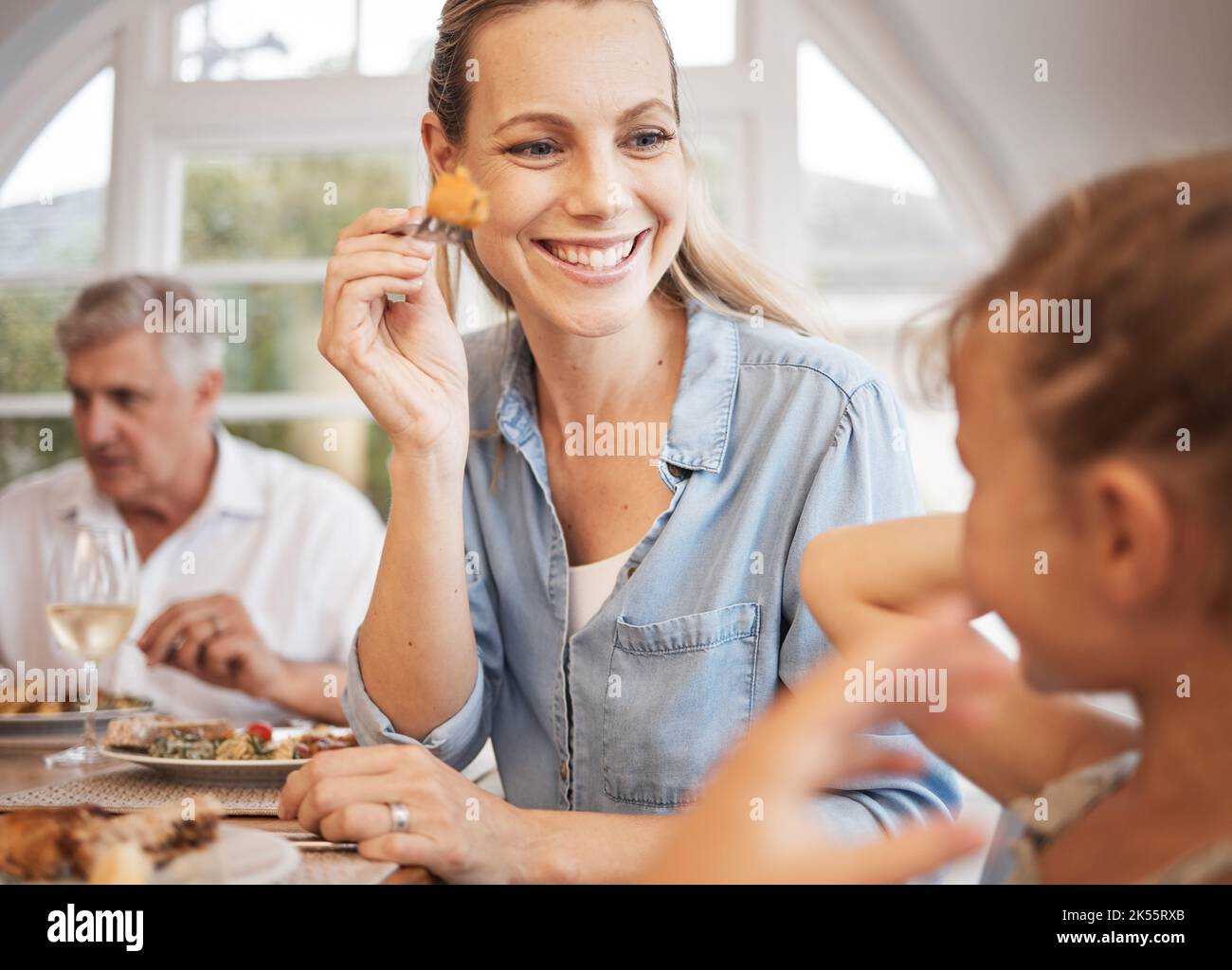 Children happy eating at restaurant hi-res stock photography and images ...