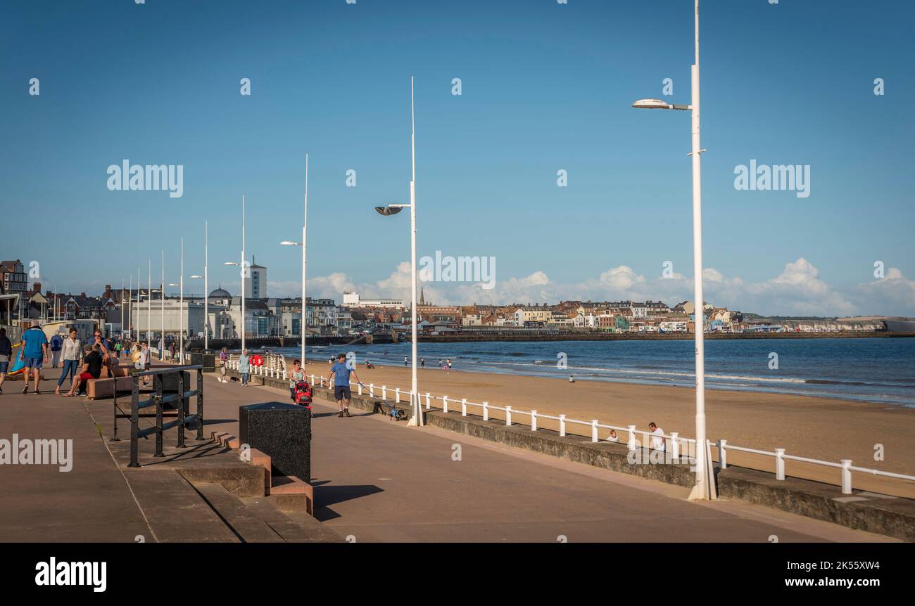Bridlington promenade hi-res stock photography and images - Alamy