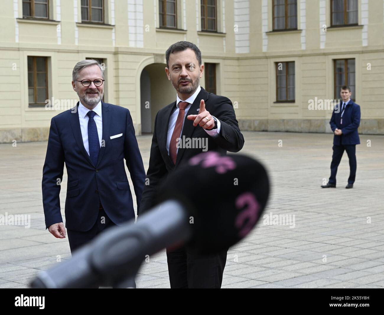 Prague, Cr. 06th Oct, 2022. Czech Prime Minister Petr Fiala, left ...