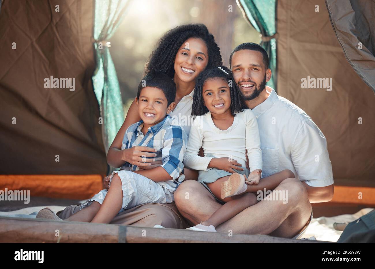 Happy camping hi-res stock photography and images - Alamy