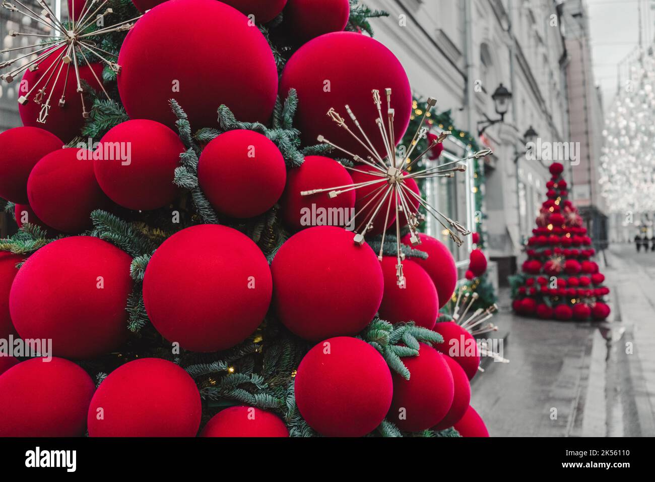 Christmas decoration in Moscow. The preparations for the New Year Eve ...