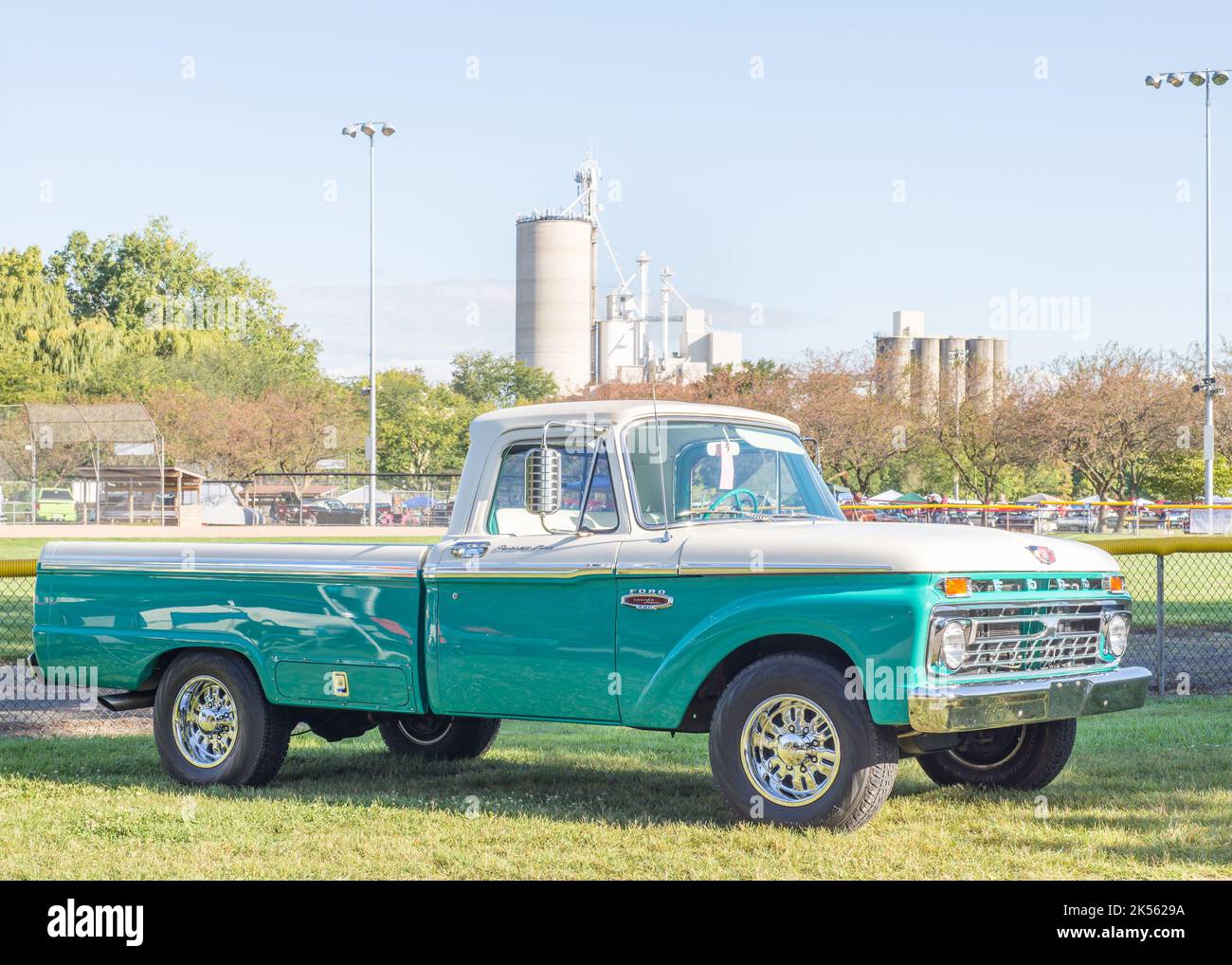 Old Ford Pickup Trucks