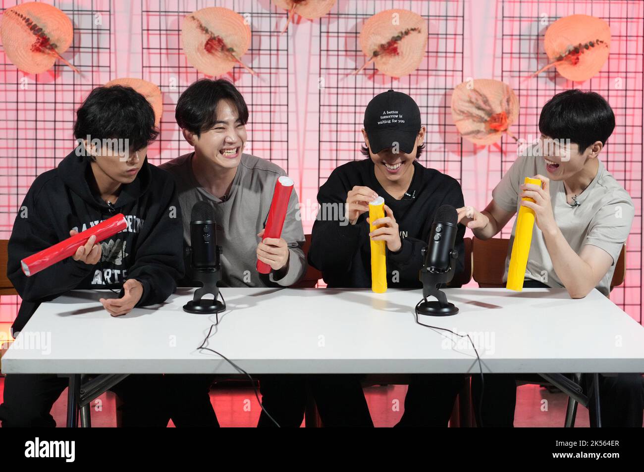 Los Angeles, CA, October 5, 2022, (L-R) South Korean band The Rose ...