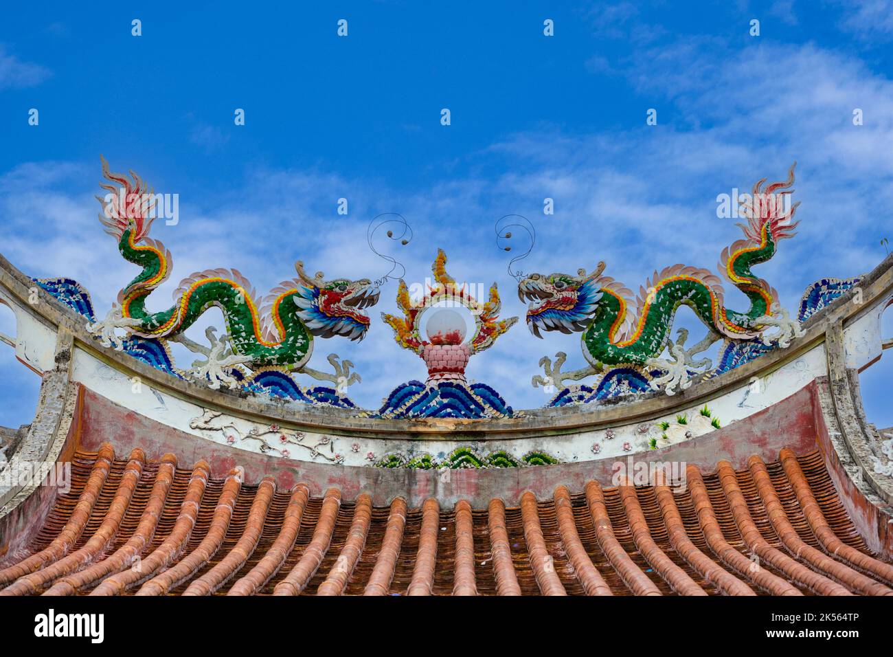 Dragon Roof Decorations, Eng Chuan Tong Tan Kongsi Temple and Clan ...