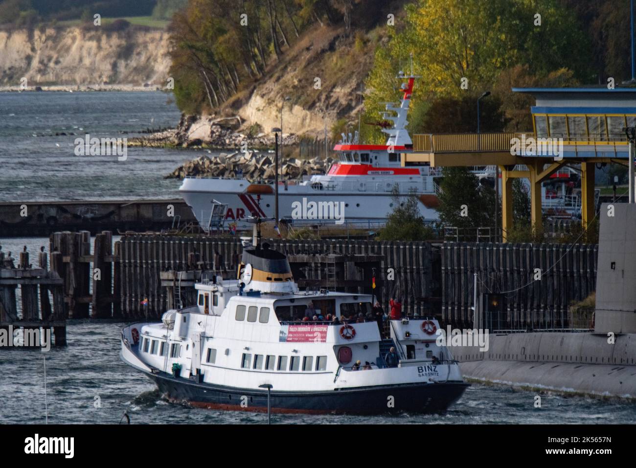 Sassnitz, Germany. 06th Oct, 2022. The excursion boat "Binz" sails in ...