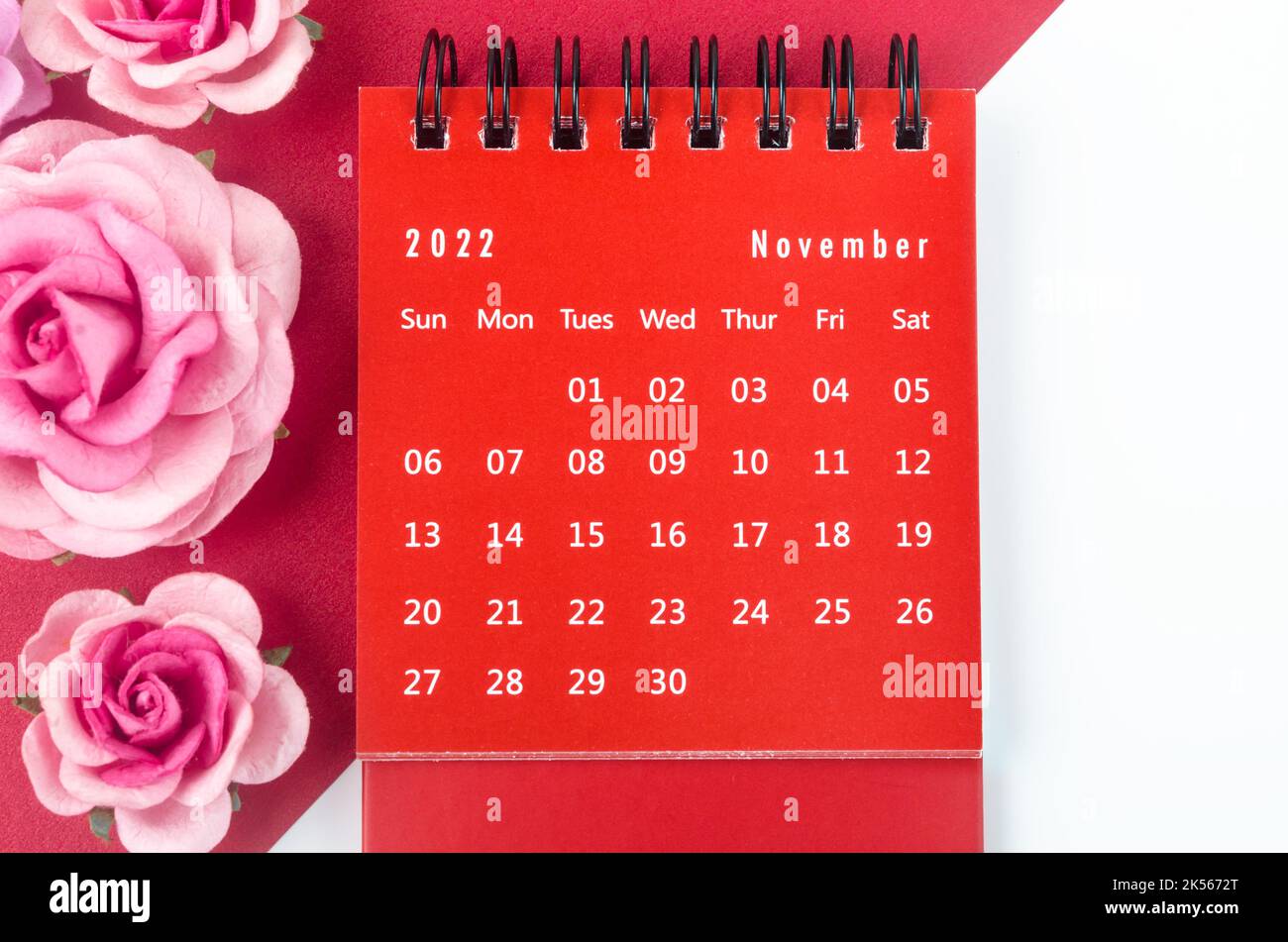 Red November 2022 Monthly desk calendar for 2022 year wite pink rose ...