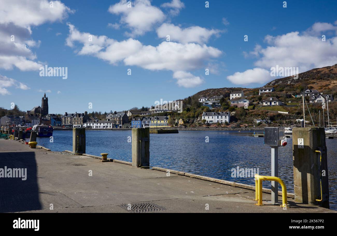 Concrete mooring posts hi-res stock photography and images - Alamy