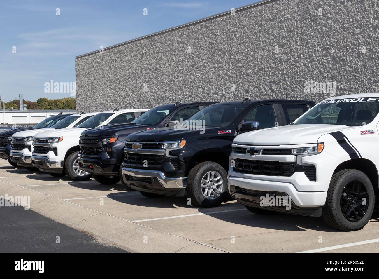 Indianapolis - Circa October 2022: Chevrolet Silverado display. Chevy ...