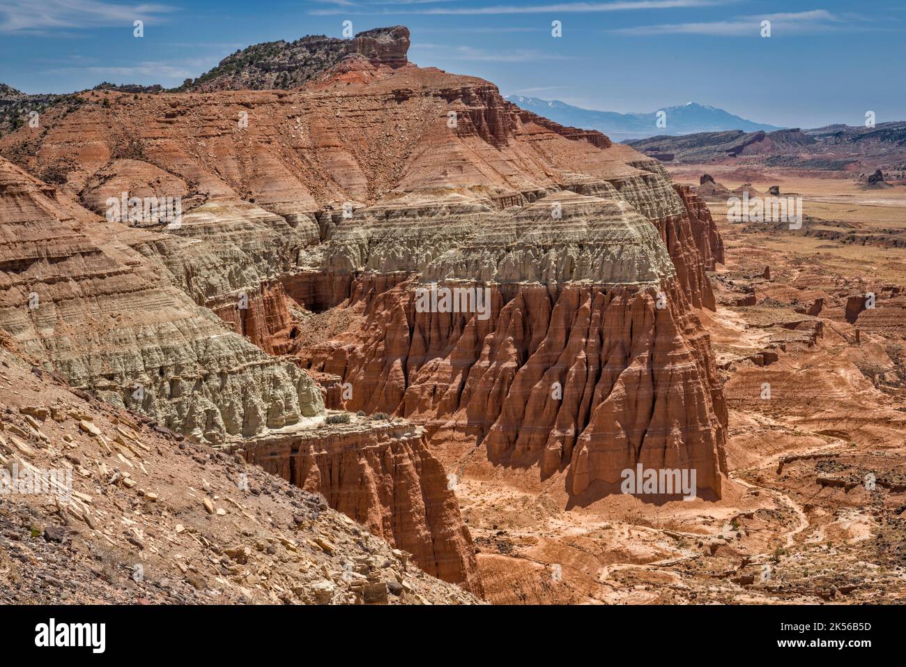 Fluted cliffs of The Hartnet, over Upper South Desert, from viewpoint ...
