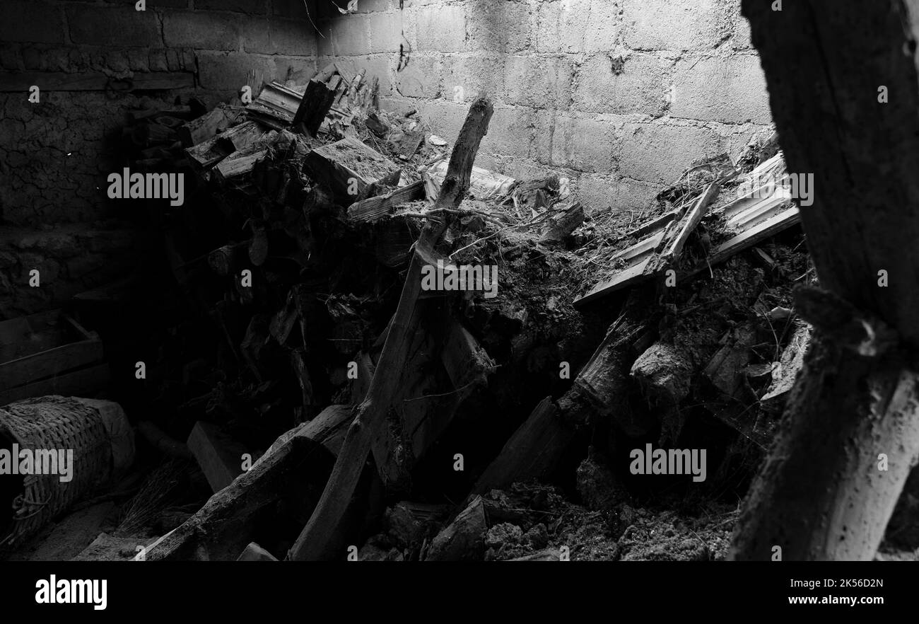 Ancient window old building Black and White Stock Photos & Images - Alamy