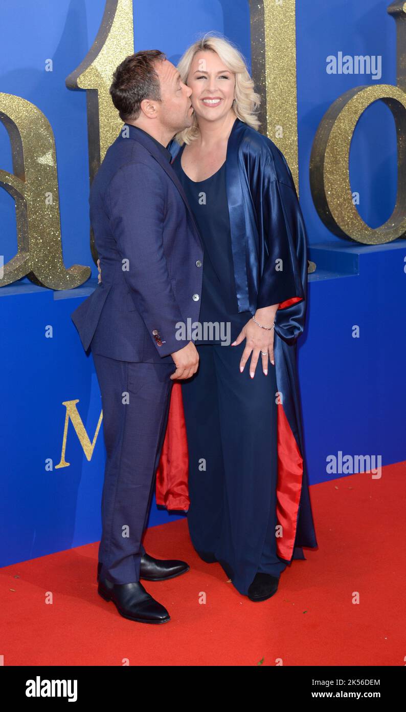 Photo Must Be Credited ©Alpha Press 078237 05/10/2022 Stephen Graham and Wife Hannah Walters ...