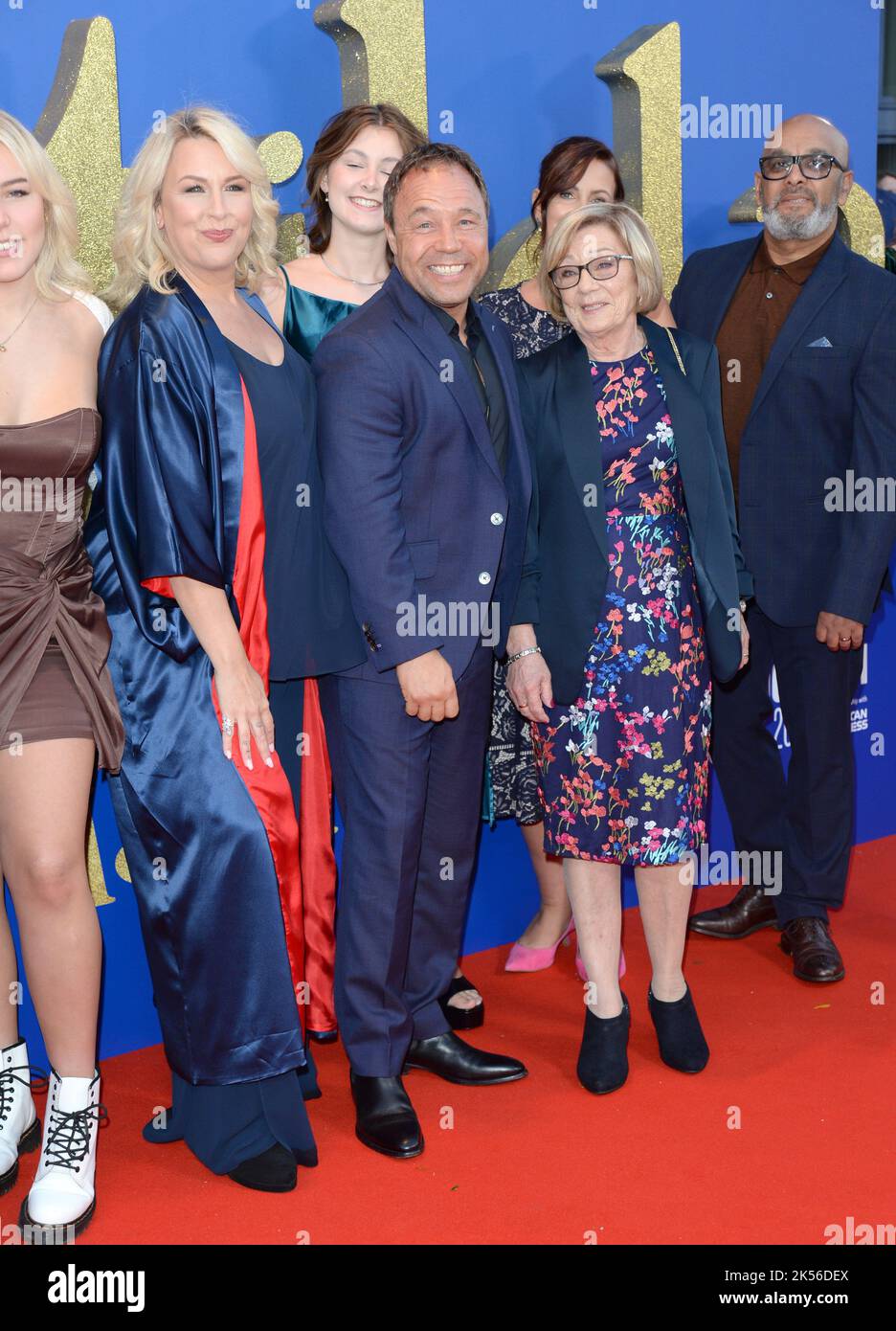 Photo Must Be Credited ©Alpha Press 078237 05/10/2022 Stephen Graham and Wife Hannah Walters ...