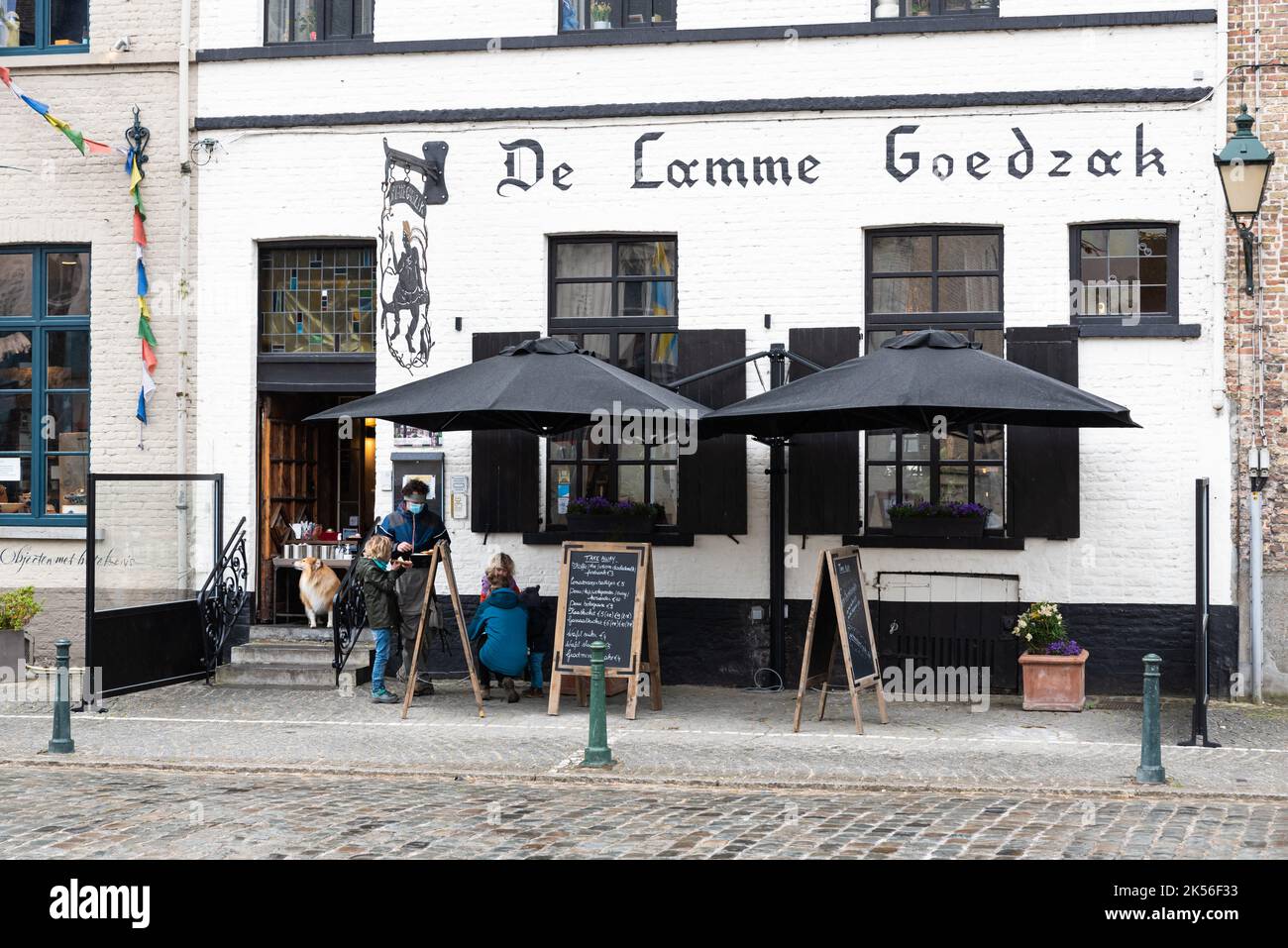 Flemish renaissance architecture hi-res stock photography and images ...