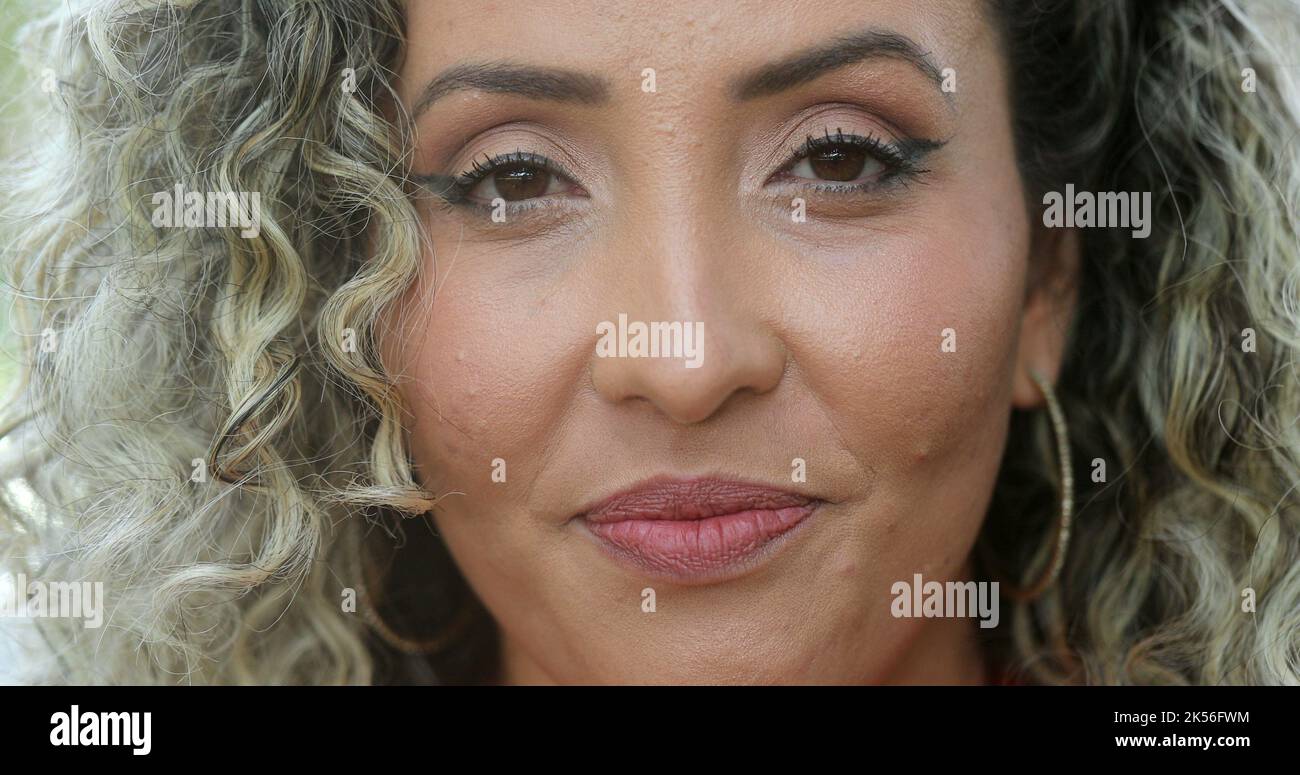 Brazilian woman in 30s smiling portrait face Stock Photo - Alamy