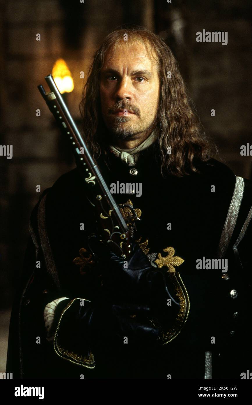 The man in the iron mask 1998 film hi-res stock photography and images ...