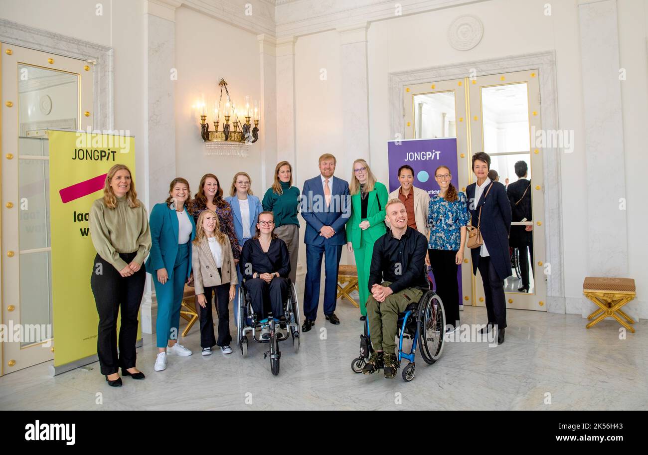 The Hague, The Netherlands - 06 Oct 2022, King Willem-Alexander receives those involved from the ...