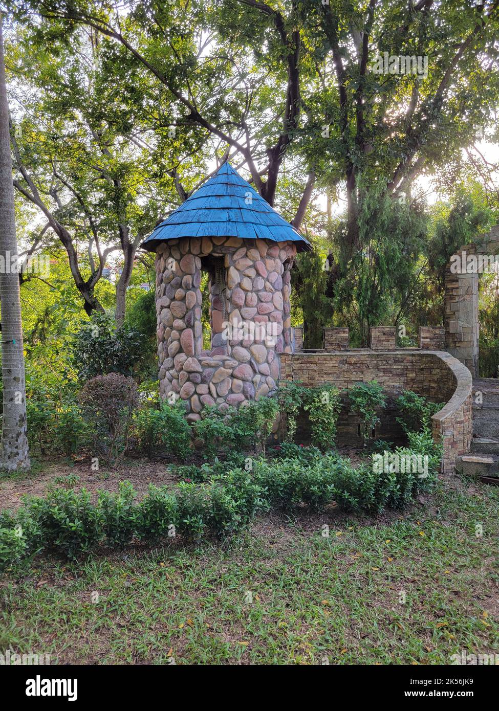 Aviary pagoda of yuen long park hi-res stock photography and images - Alamy