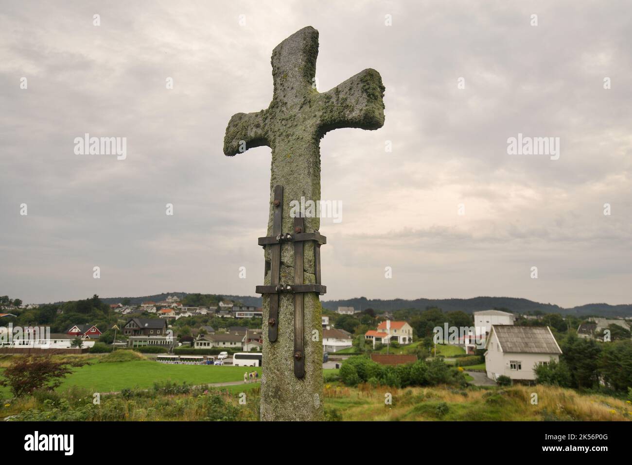 KROSSHAUGEN - A historic cross next to Norway's National Monument ...