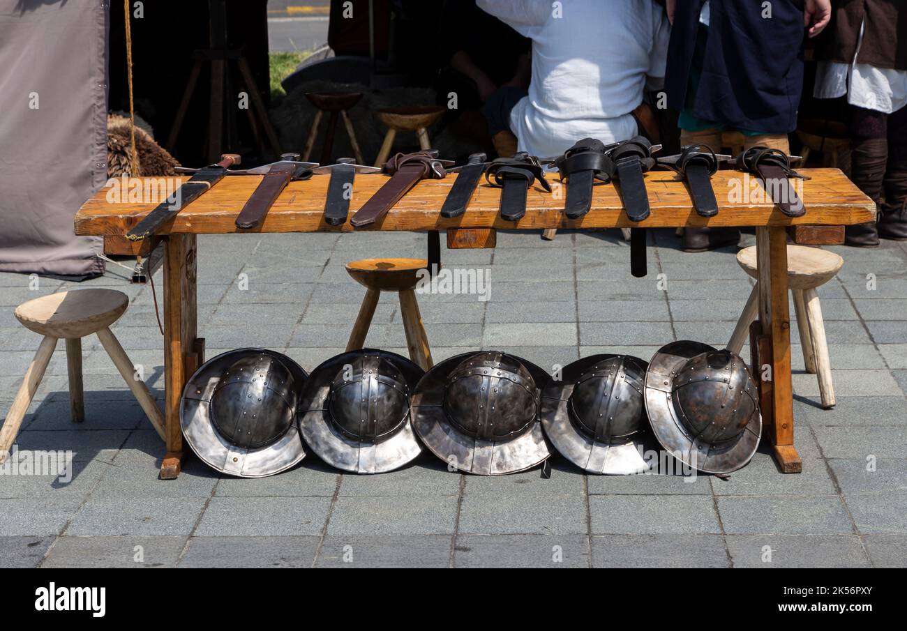 Medieval weapons hi-res stock photography and images - Alamy
