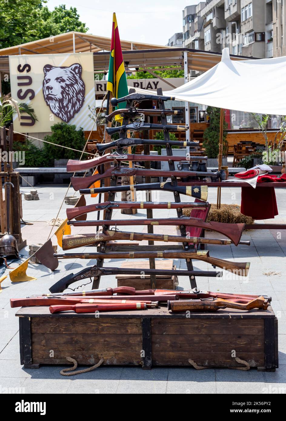 Medieval weapons hi-res stock photography and images - Alamy