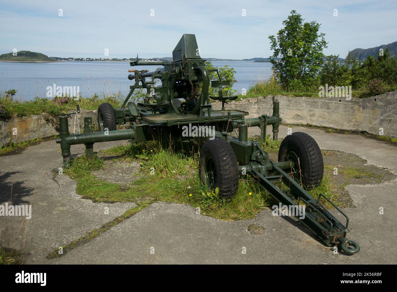 40mm anti-aircraft gun (Tueneset costal Fort, built by Germans during ...