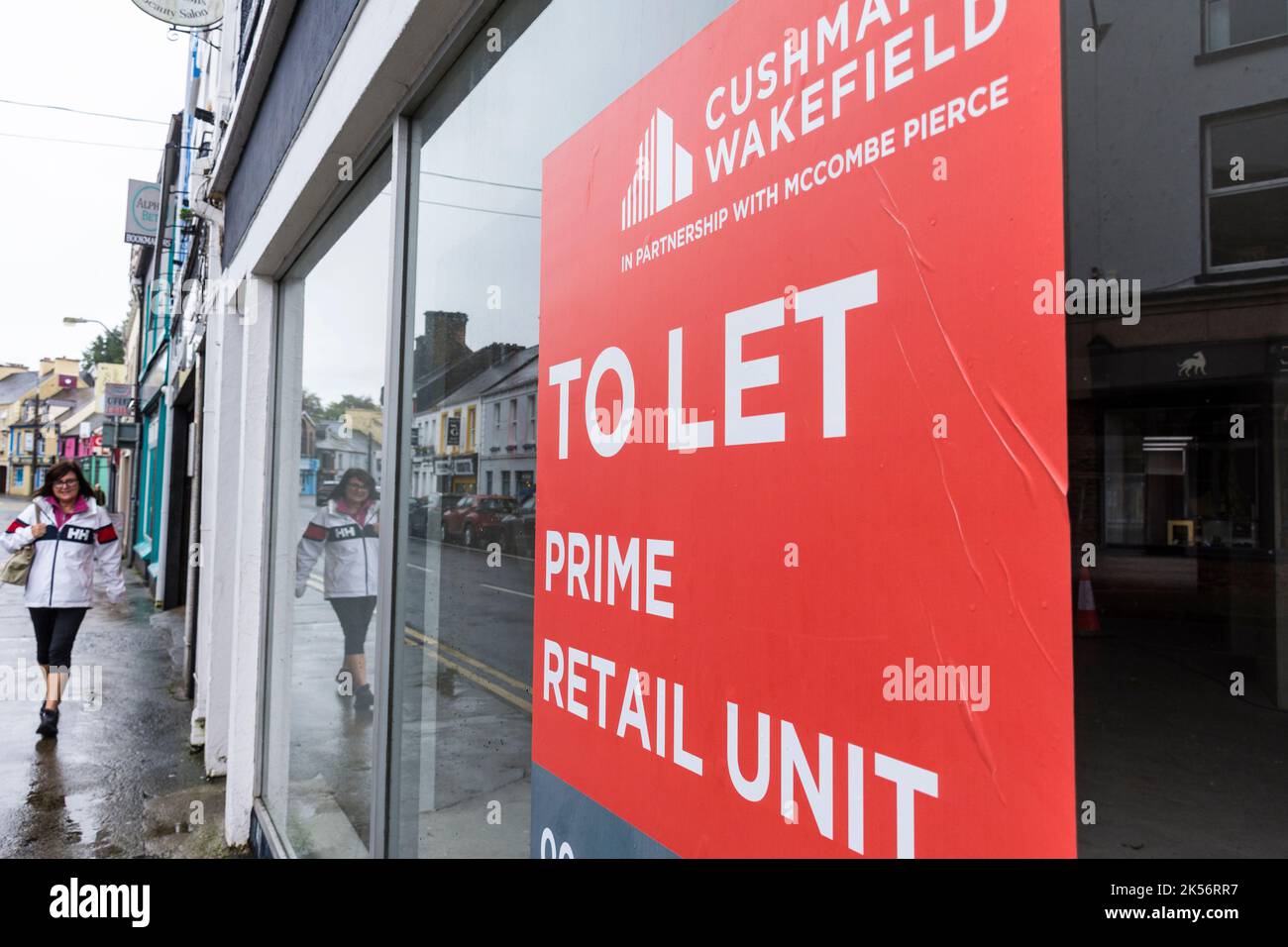 Commercial signage hi-res stock photography and images - Alamy