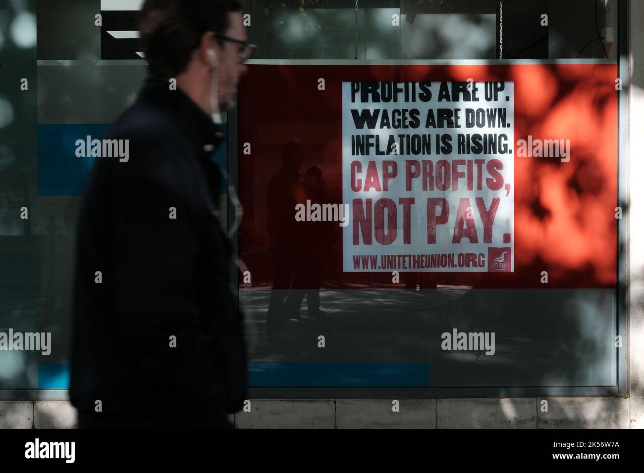 Unite union pay rise hi-res stock photography and images - Alamy