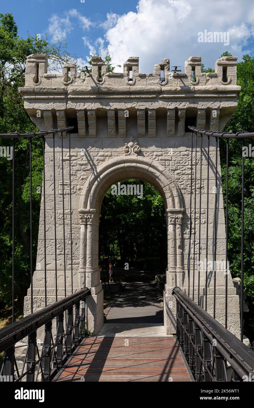 Craiova, Dolj, Romania – May 14, 2022: Suspended bridge in Romanescu ...