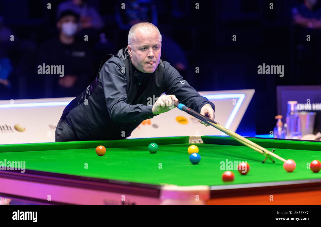 World snooker tour hi-res stock photography and images - Alamy