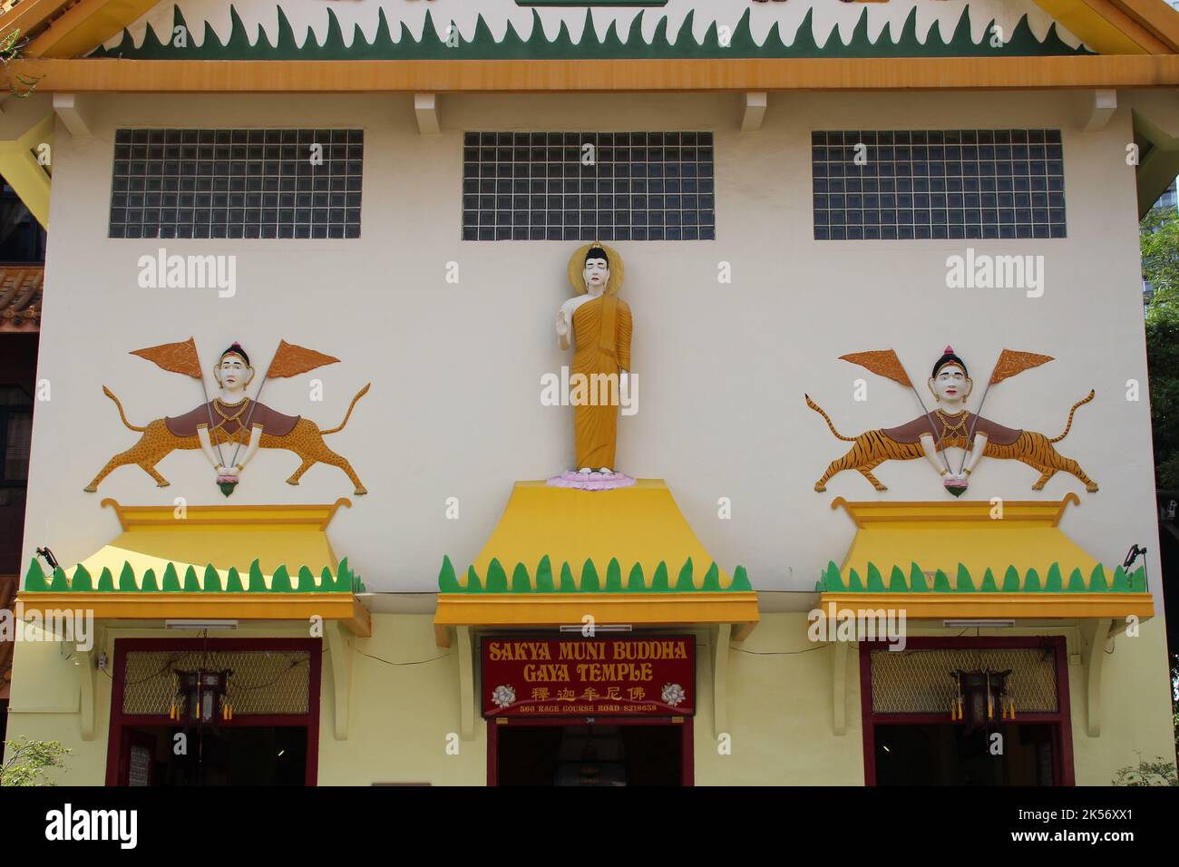 buddhist temple (Sakya Muni Buddha Gaya) in singapore Stock Photo - Alamy