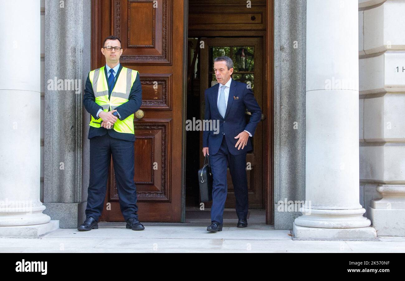 Ian stuart hsbc hi-res stock photography and images - Alamy