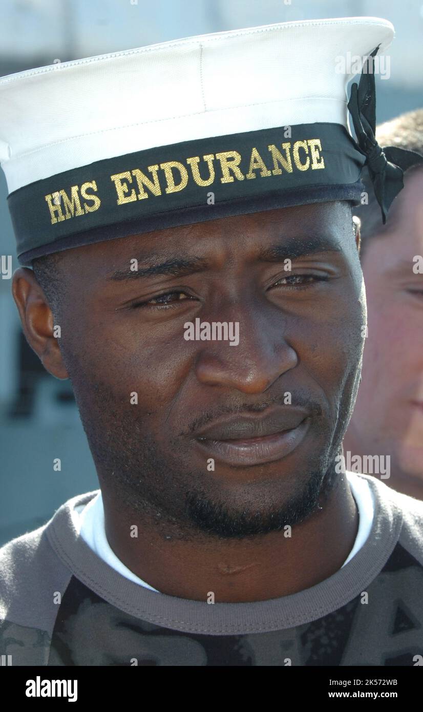 PORTSMOUTH STRIKER LUA LUA ABOARD HMS ENDURANCE. PIC MIKE WALKER,2006 ...