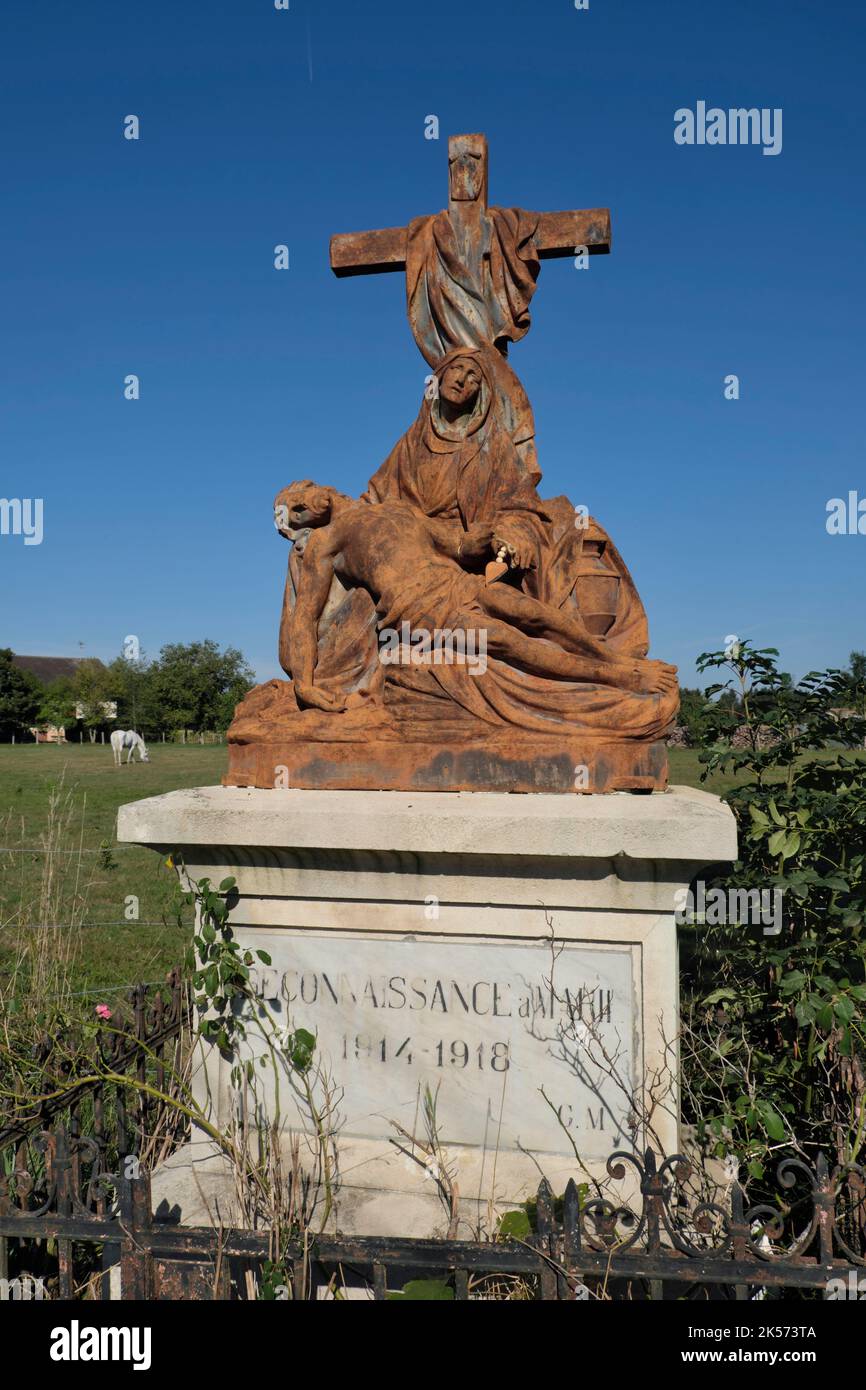 France, Territoire de Belfort, Foussemagne, cross, pieta, inscription ...