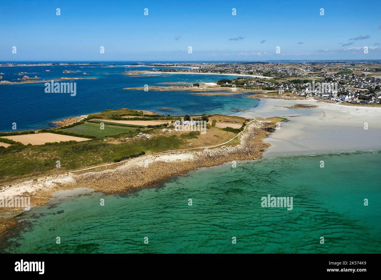Santec brittany hi-res stock photography and images - Alamy